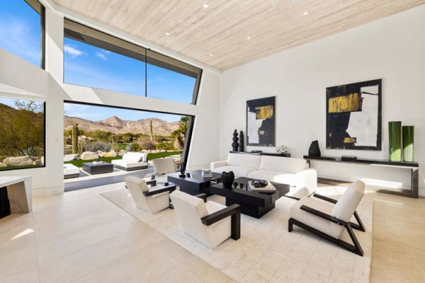 Team Sun Builders | Luxury Homes. Distinctive Experience.