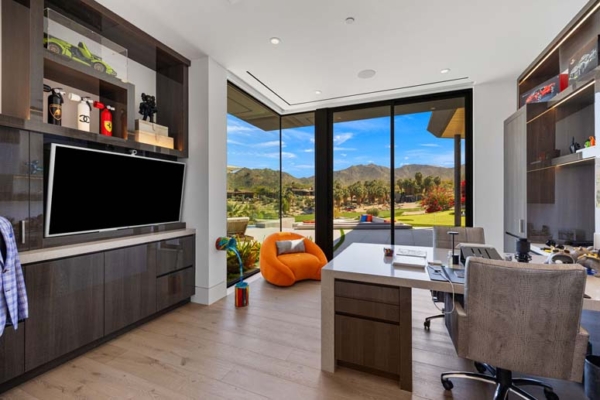 Team Sun Builders | Luxury Homes. Distinctive Experience.